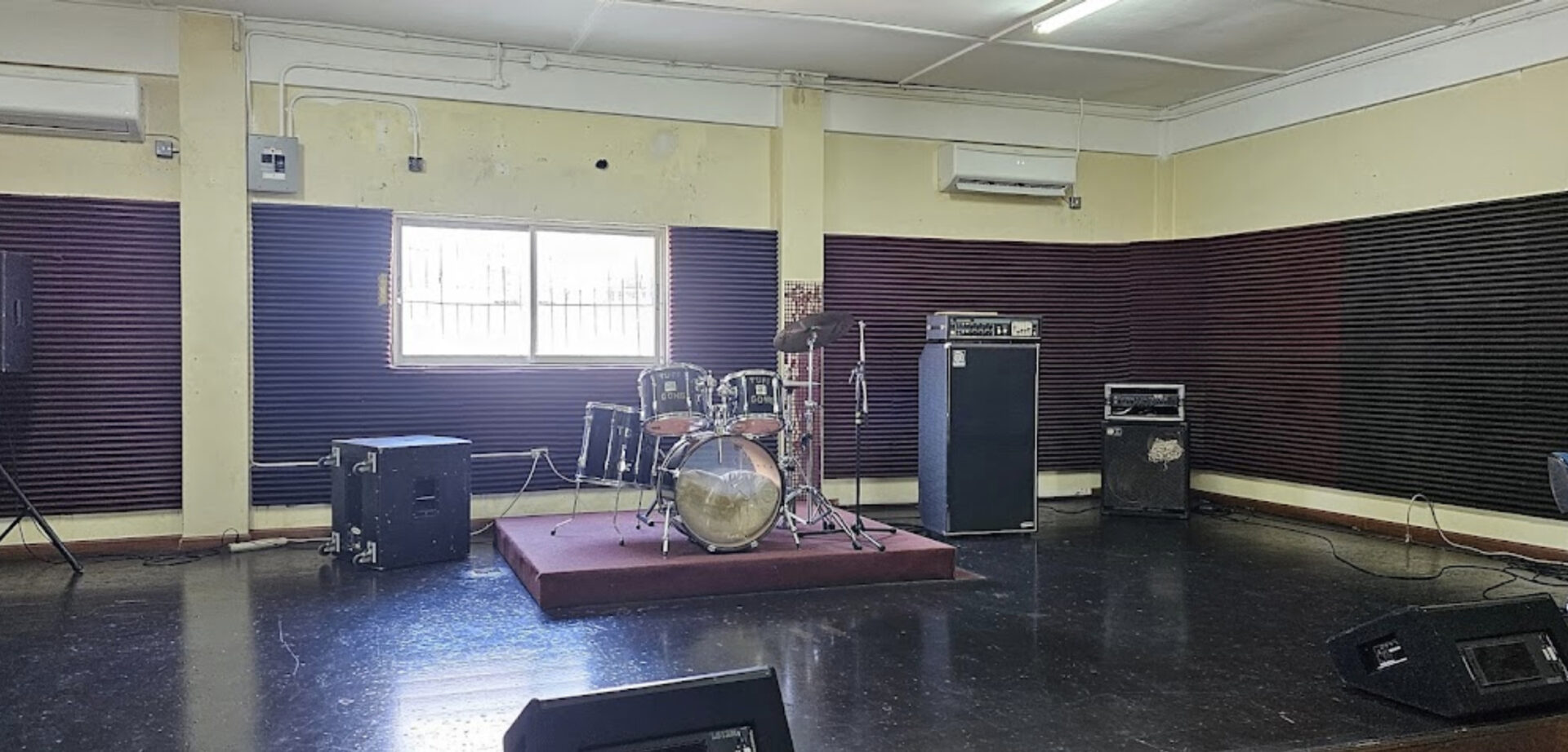 Bob Marley and Tuff Gong Studios: Pioneers of Reggae | The Music ...